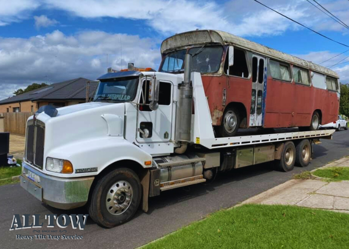 Heavy Towing Services Melbourne | Tilt Tray Towing & Transport